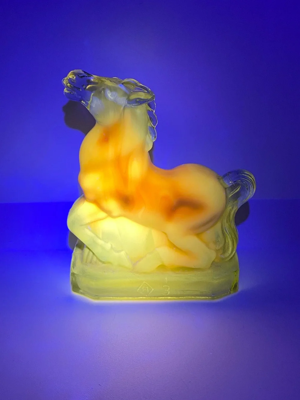 Boyd Glass | Art | Joey Horse Boyd Glass Yellow Cornsilk Slag Glass ...